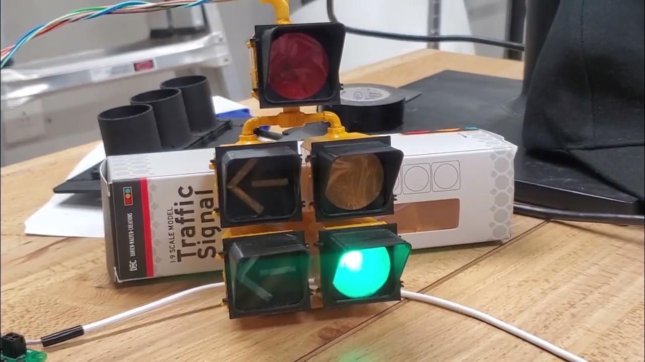 Mini Traffic Light Signal PV - YouTube