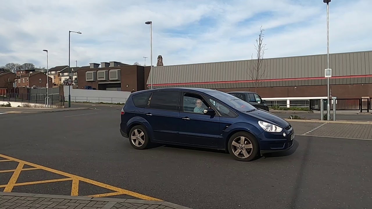 Sunday driving lesson - YouTube