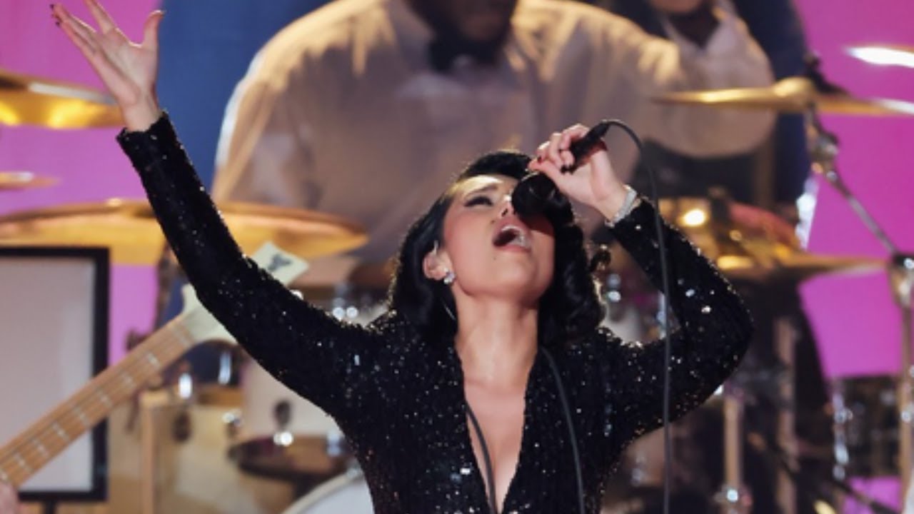 Raye Deliver A Cinematic Performance Of "Oscar Winning Tears" | 2025 ...