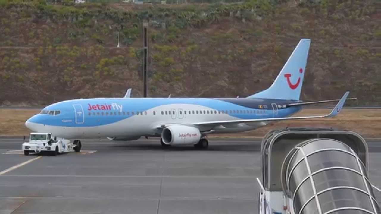 Jetairfly 737 pushback at Funchal (LPMA/FNC) - YouTube