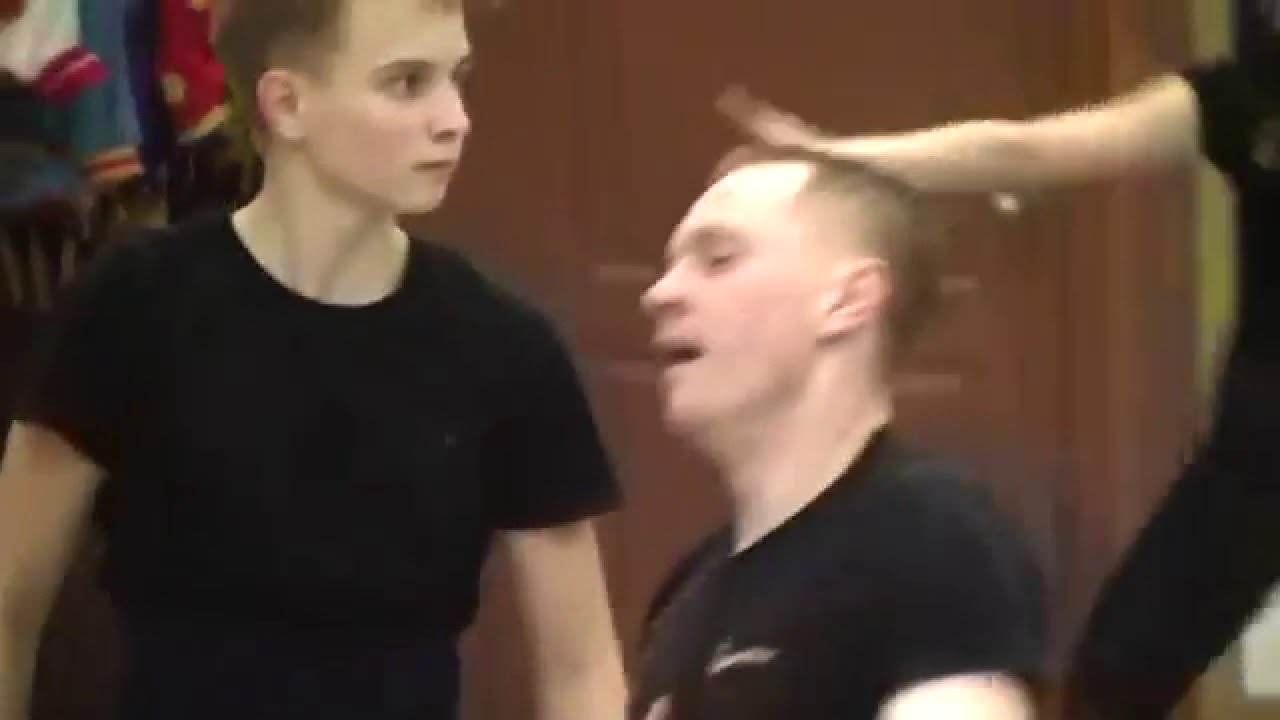 Русские парни ансамбля Калинка (Новокузнецк). Народный танец с шашками. russian dancing men ...