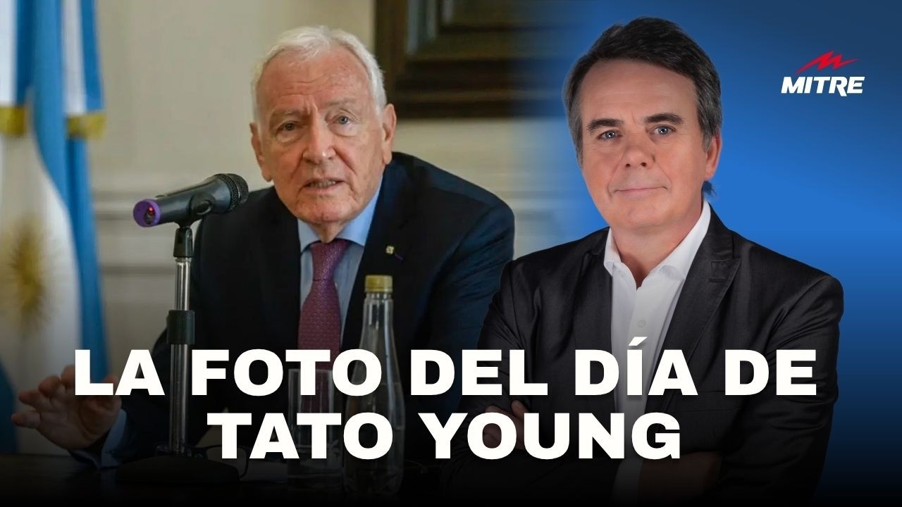 La foto del día de Tato Young: "No cree en la democracia" - YouTube