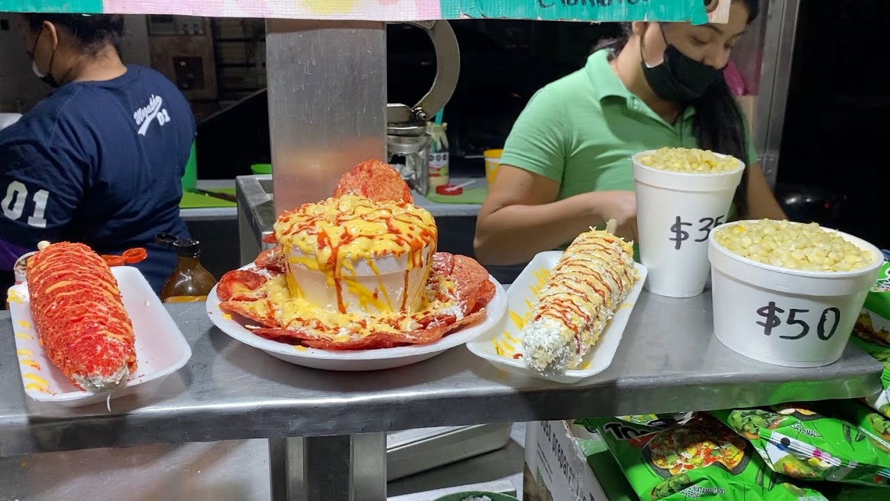 Comiendo Elotes frente al malecón en Mazatlán - Parque Martiniano - YouTube