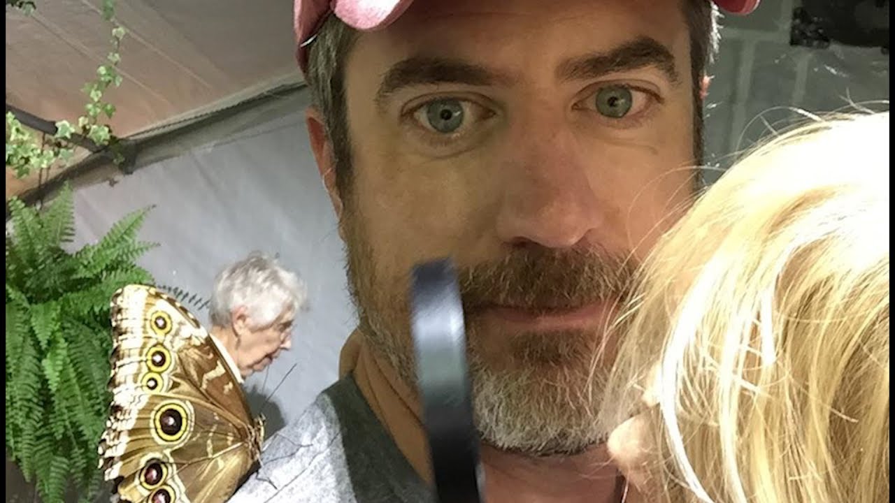 27 OF THE BEST, MOST EPIC PHOTOBOMBS EVER | What's Trending Originals ...