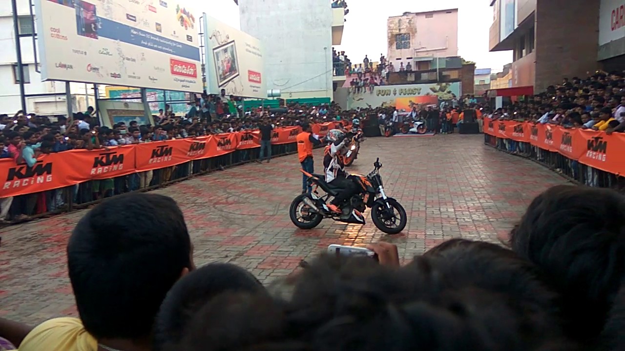 KTM stunt show at Dindigul part_1 - YouTube