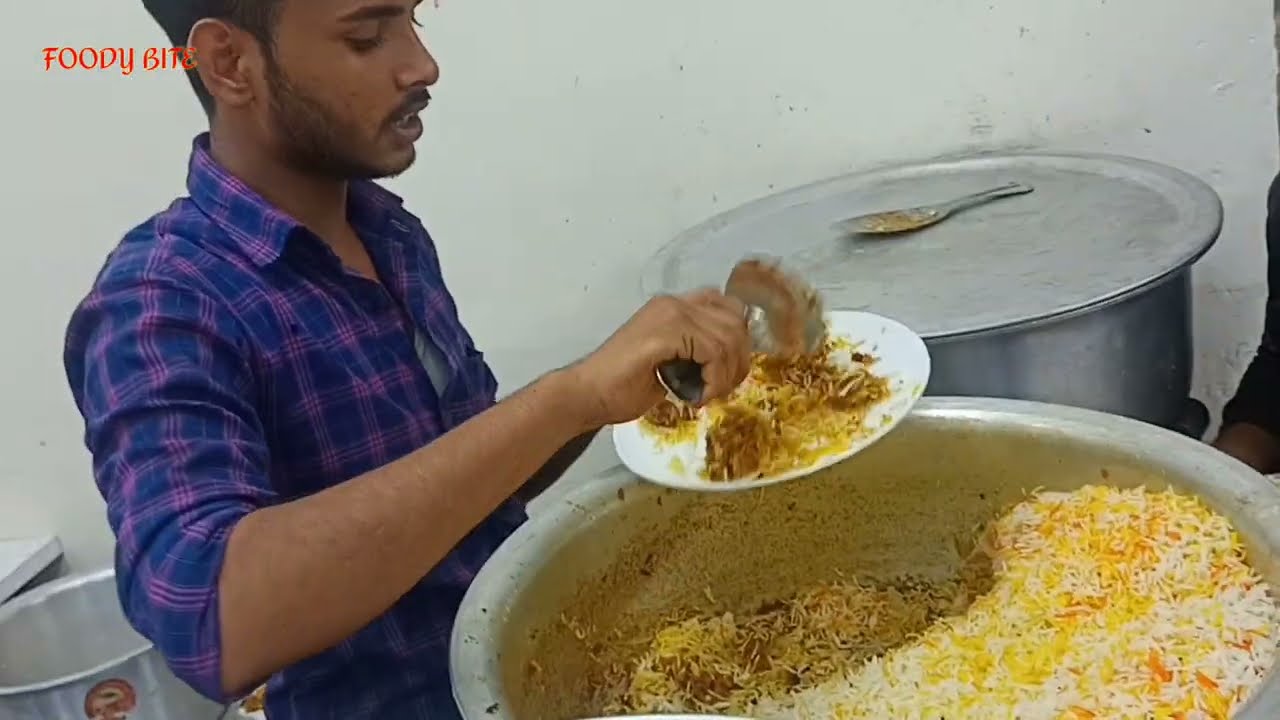 Maharashtra Famous Chicken Dum Biryani | Garwa Chicken Biryani | Street ...