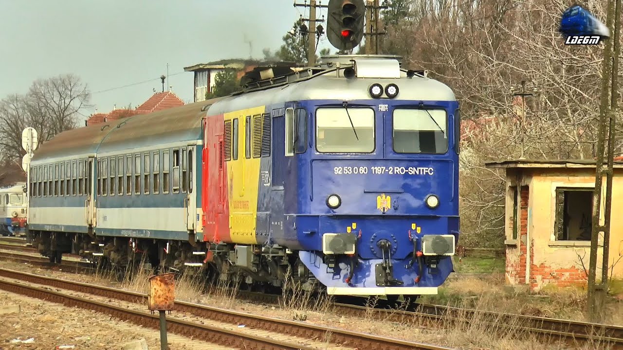 Trenuri în Gara Episcopia Bihor 🚂🚅🚆 Trains in Episcopia Bihor Station ...