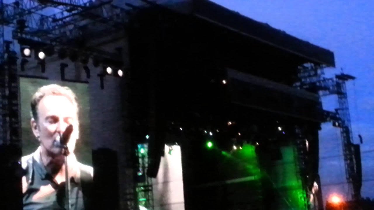 Born in the USA - Bruce Springsteen, Kilkenny (Nowlan Park) - YouTube