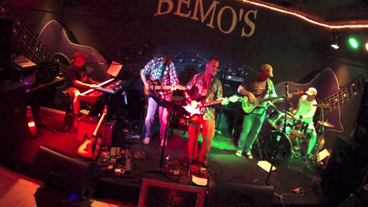 The Range War - Todd Rundgren Cover - YouTube