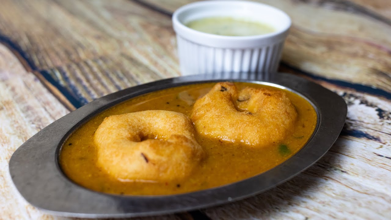 Crispy Medu Vada Recipe | Uddina Vade recipe | How to make vada - YouTube