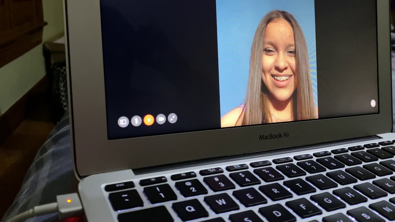 FACETIMING PEOPLE AND ASKING THEM AWKWARD QUESTIONS! 😂🤣 - YouTube