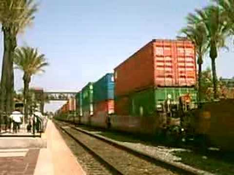 BNSF- Fullerton train days - YouTube