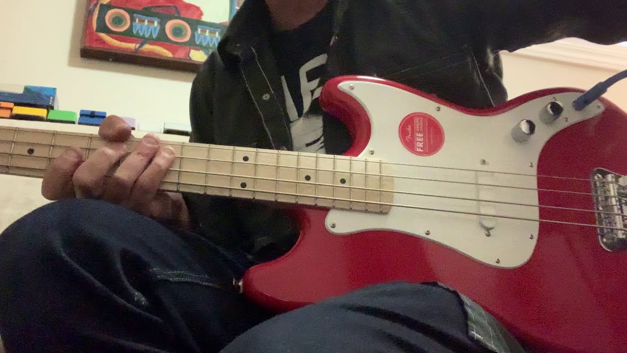 2019 Squier Bronco Short Scale Bass Torino Red Indonesia - YouTube