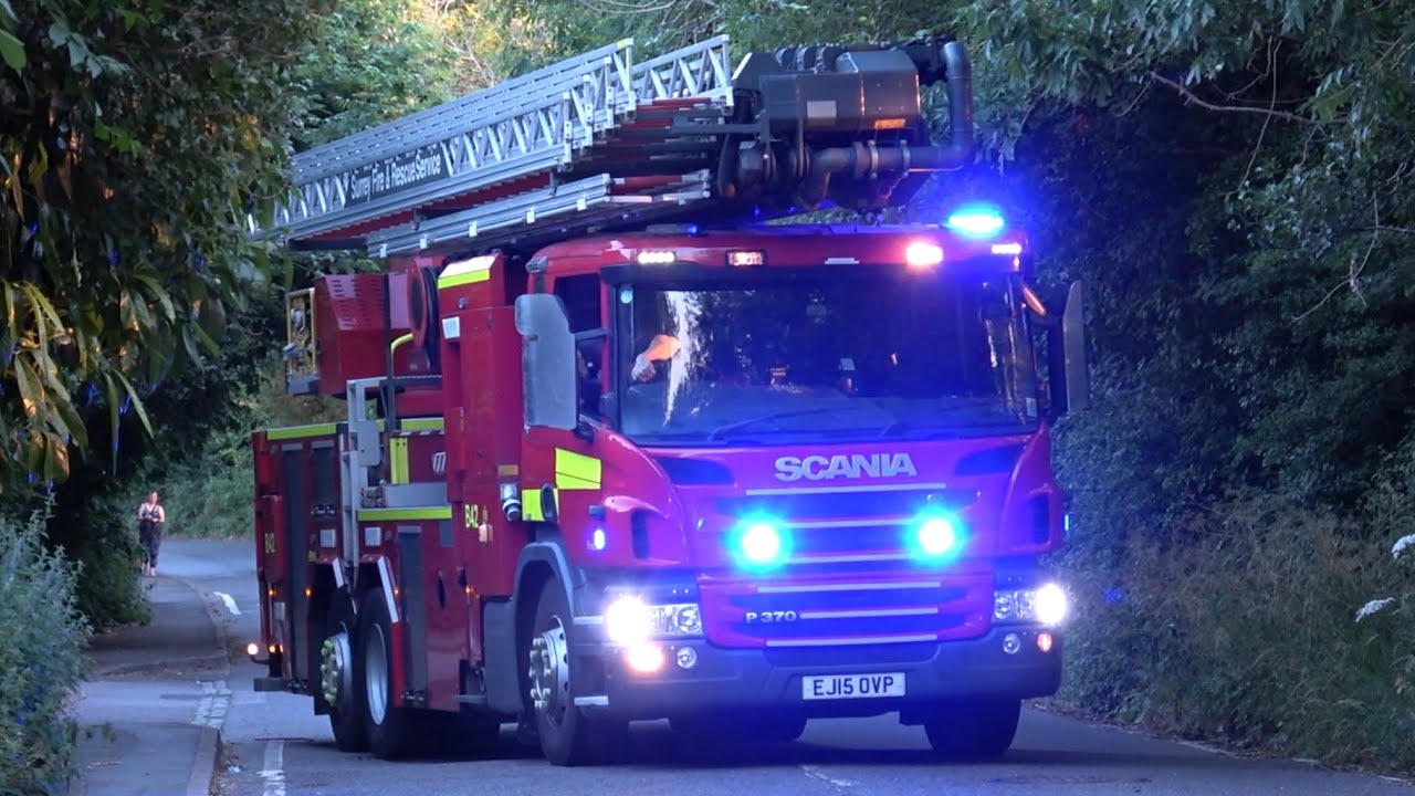 Surrey Fire and Rescue, Leatherhead Scania 94d + Scania P370 Ariel ...