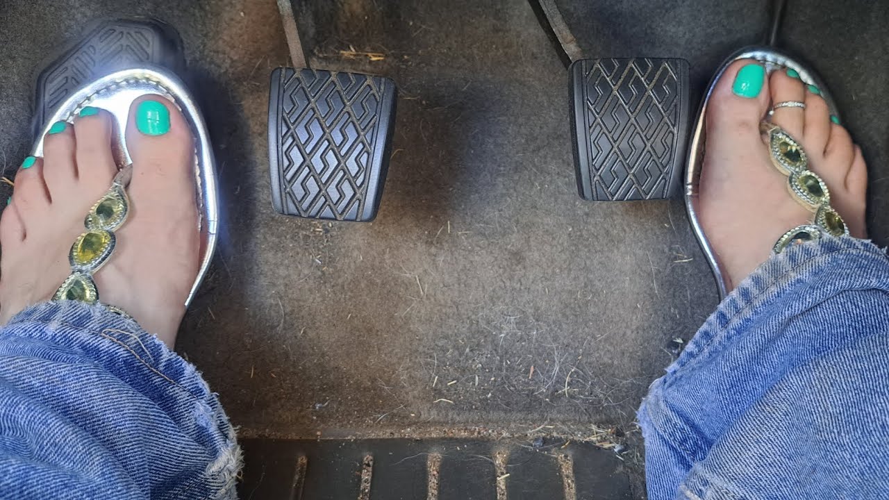 driving in sandals - YouTube
