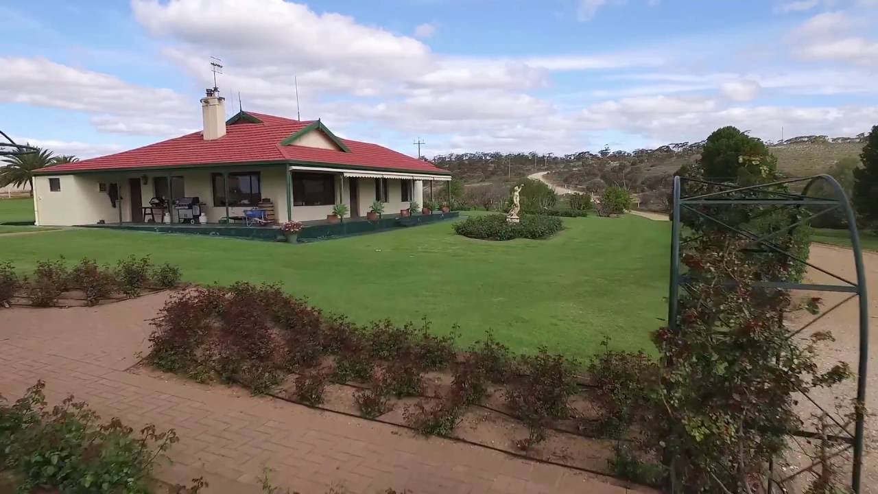 Akuna Station - YouTube