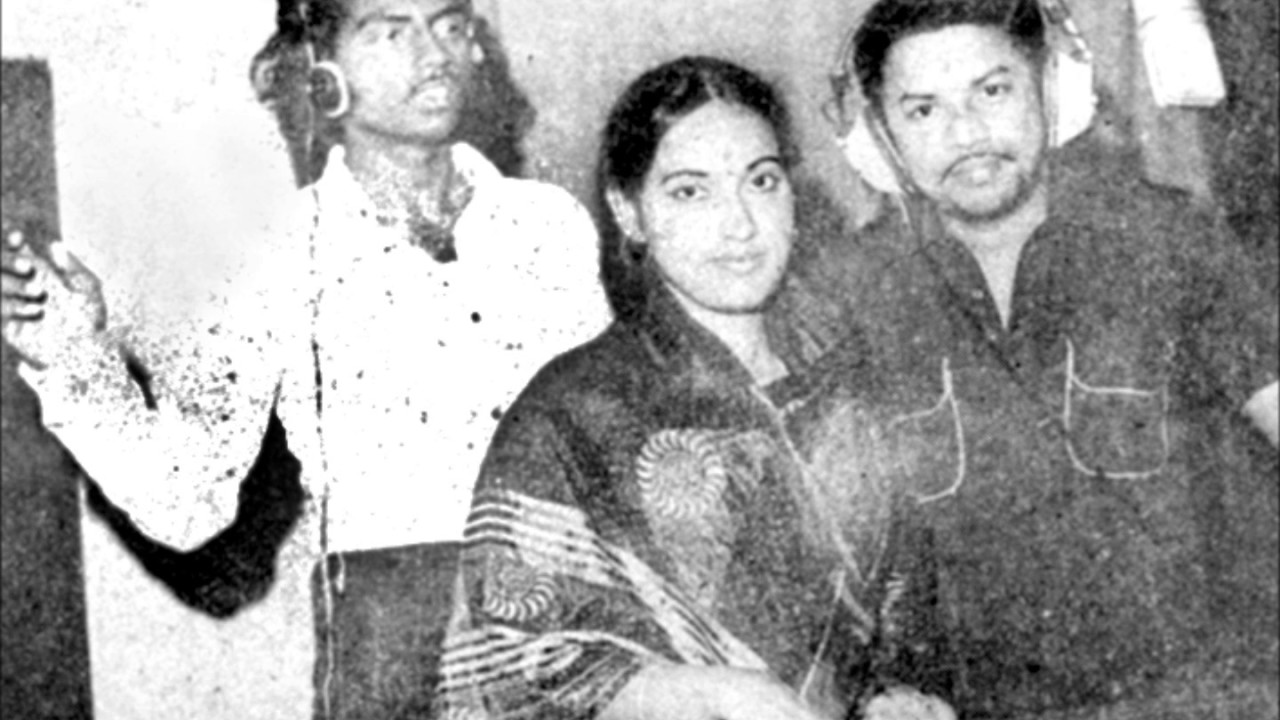 Odia Song..''Naee Separi Kanaka Gori...'' sung by Tansen Singh from ...