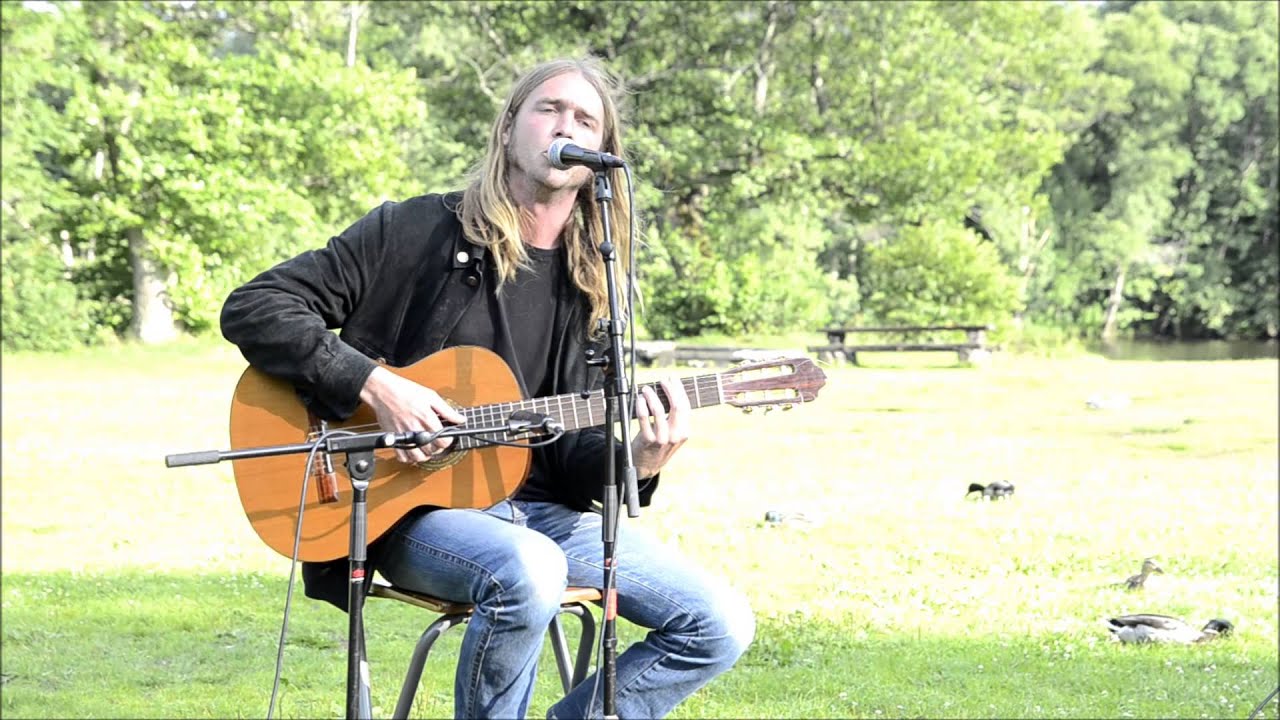 Johan Rydholm på "Gigs i Hästhagen 2013", Örebro - YouTube