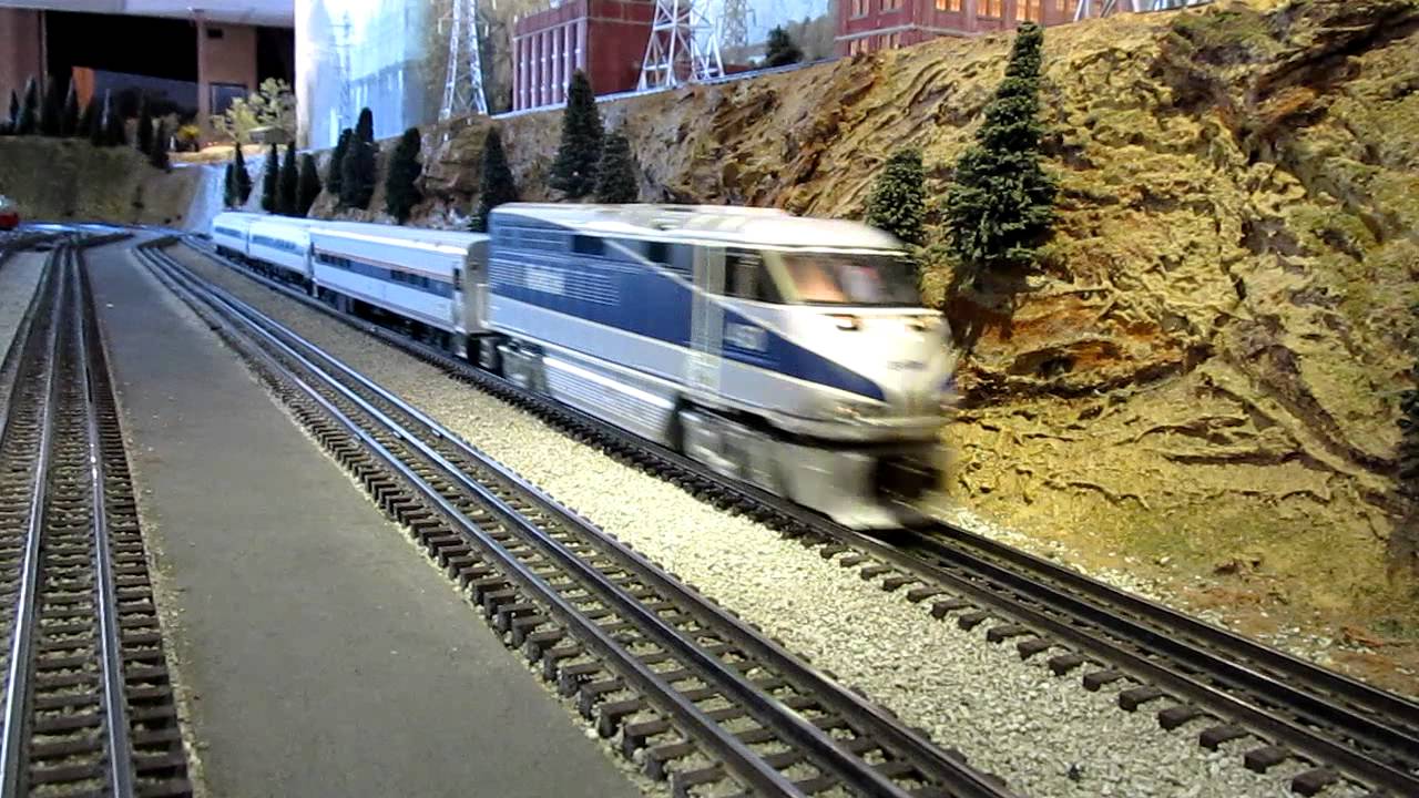 MTH Amtrak F59PHI #450 With A San Diegan Train Rolls Through A Yard 04 ...