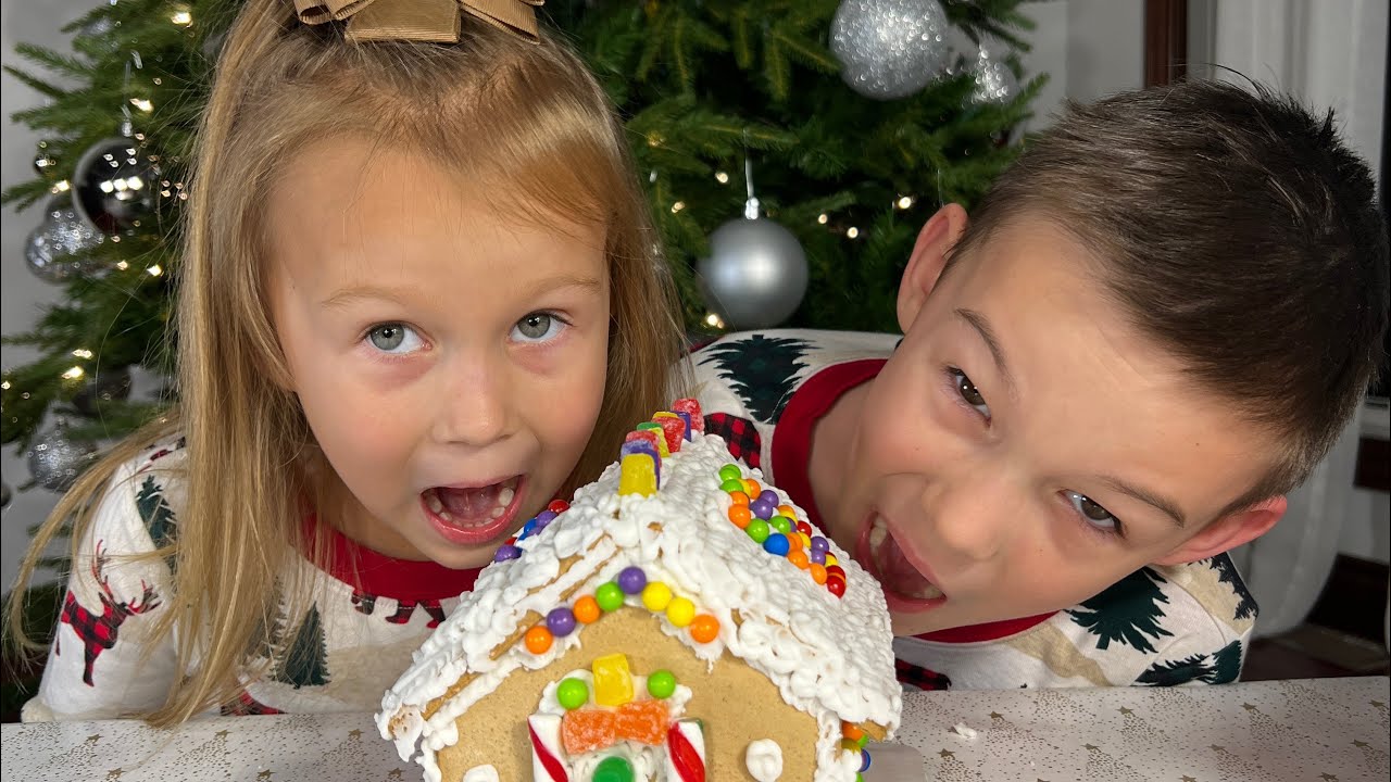 Let's make a Gingerbread house!!!! Gingerbread kit. - YouTube