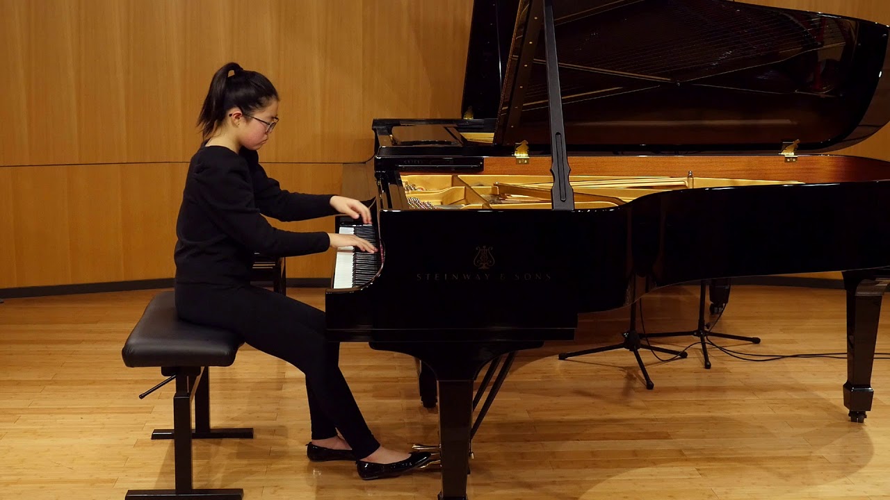 Ashley Choi(12yrs) play Beethoven Sonata - YouTube