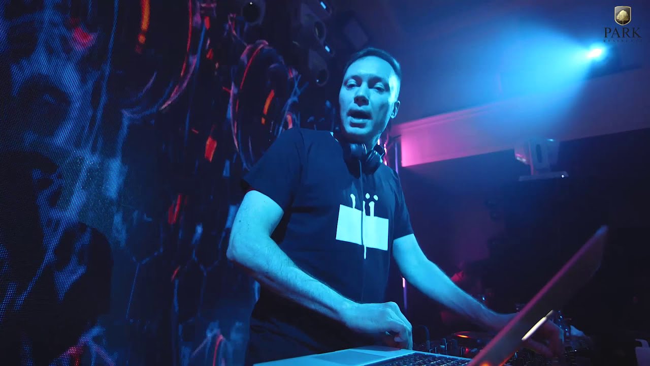 Goom Gum - Live On Black Park - YouTube