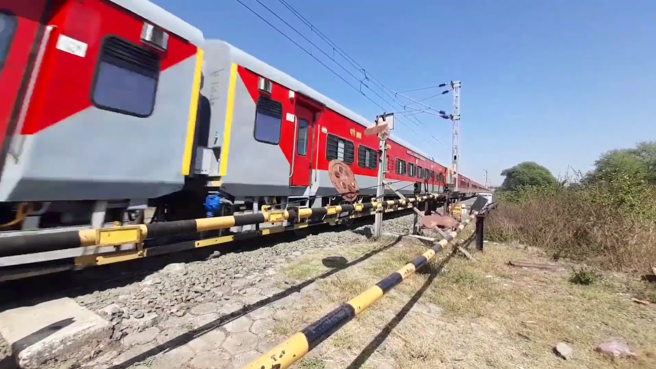Double Diesel Engine with Brand New LHB Train Rake - YouTube