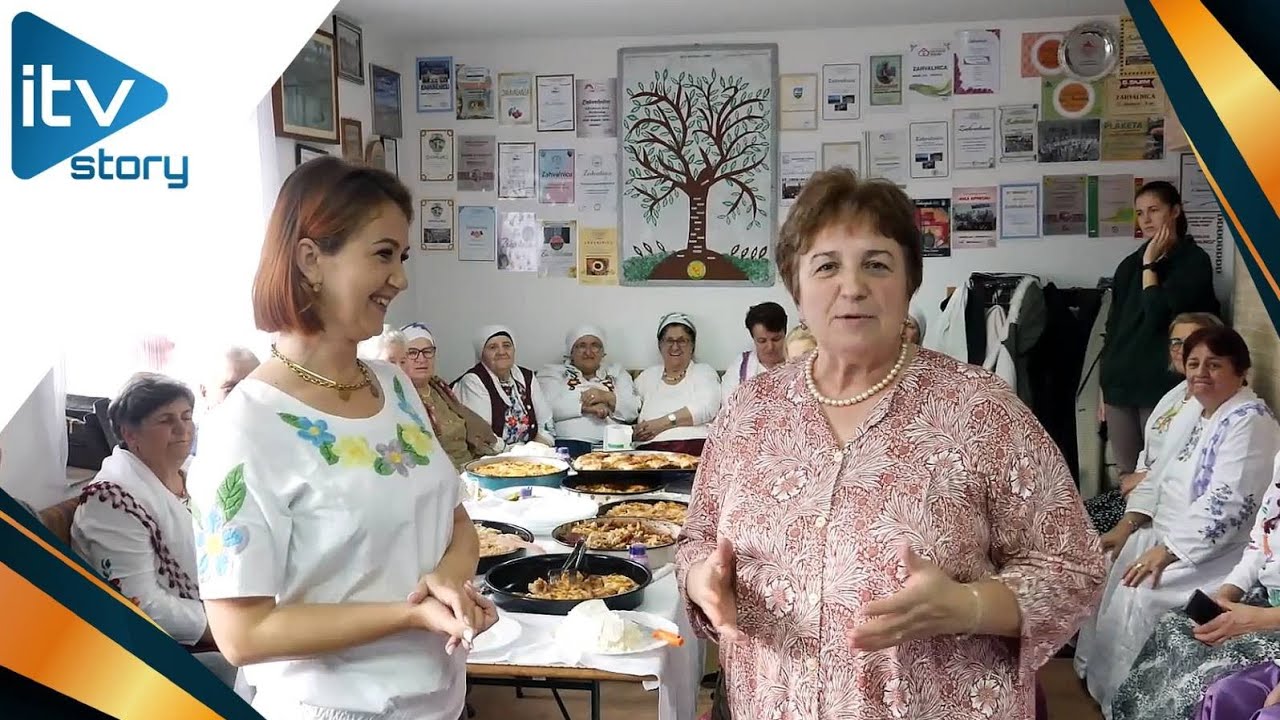 KRAJINA - Dovele poznatog pjevača na druženje. Dočekale nas pjesma, smijeh i sofra! - YouTube