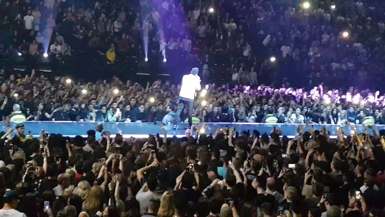 The Weeknd - Rockin' [Live at Manchester Arena] - YouTube