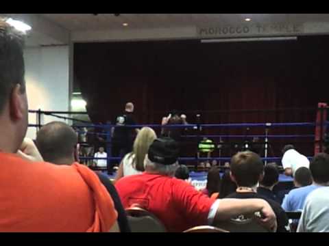 John Bearce MMA Debut Round 1 - YouTube