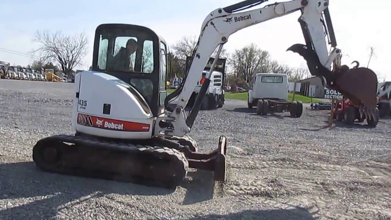 Bobcat 435 - YouTube