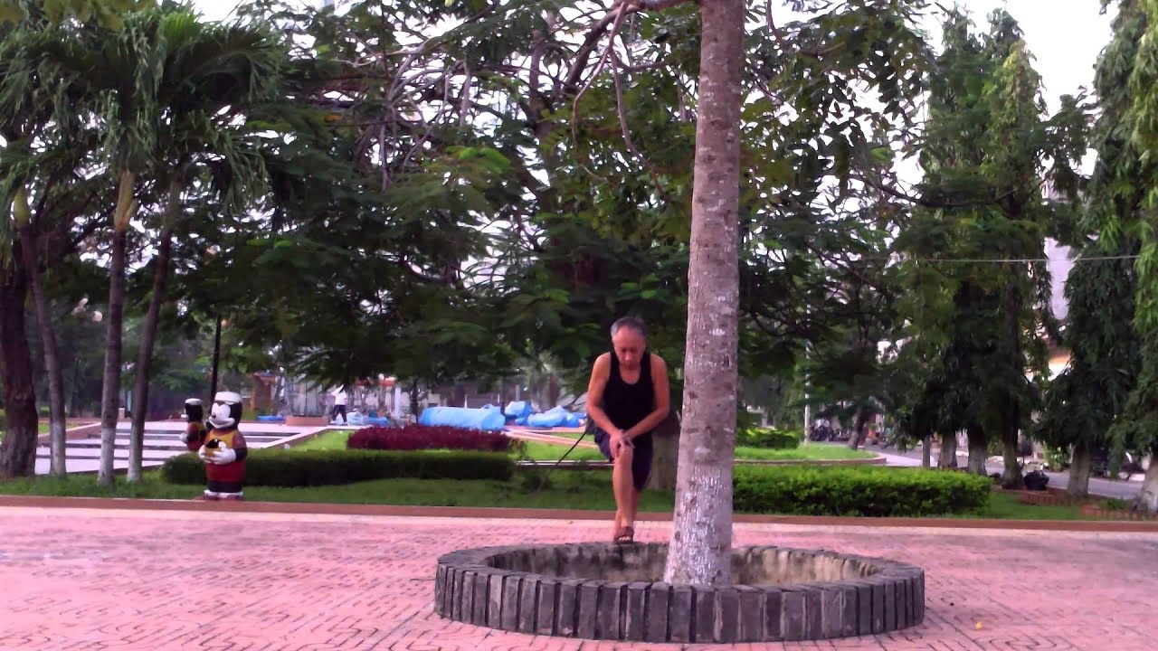 Rui Qiang jai Yue- Nan' 2013. - YouTube
