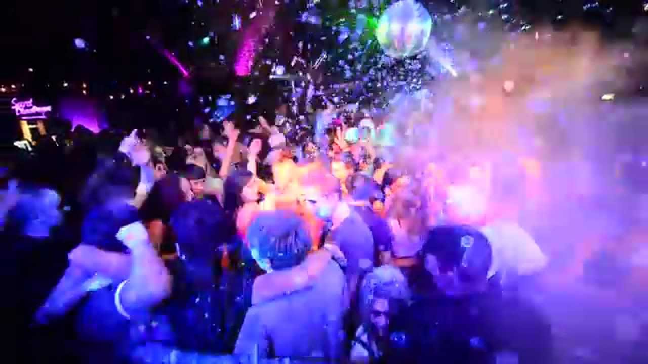 Secret Discotheque - UV Bubble Party - YouTube