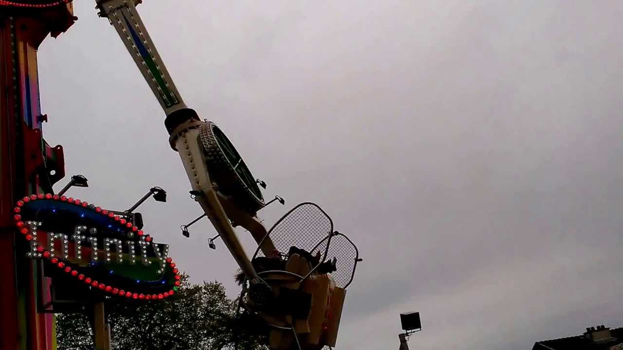 Fete de la Pantecote à Dole : Manège INFINITY 60 mètres de haut 2 - YouTube