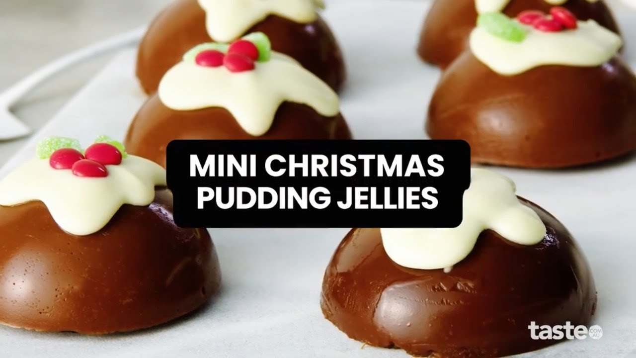 How to make mini 'Christmas pudding' chocolate jellies - YouTube