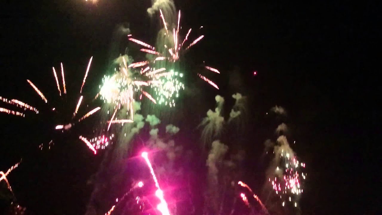 Grasshoppers 2014 firework display Preston - YouTube