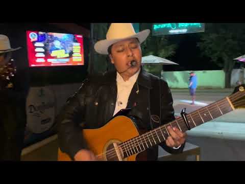 Chuy Y Mauricio - AG Y Su Nuevo Imperio (En Vivo) - YouTube