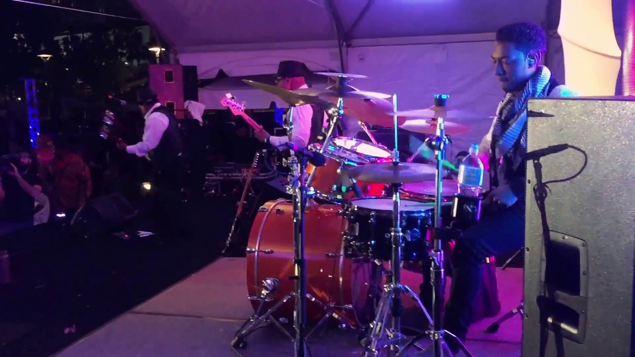 2017 Chillounge /Ft. Bus Stop Band. (Cover) "September" - YouTube