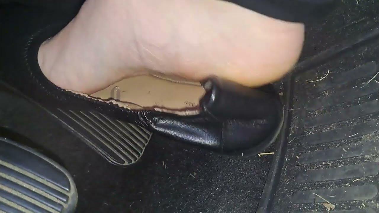 ASMR pedal pumping flats - YouTube