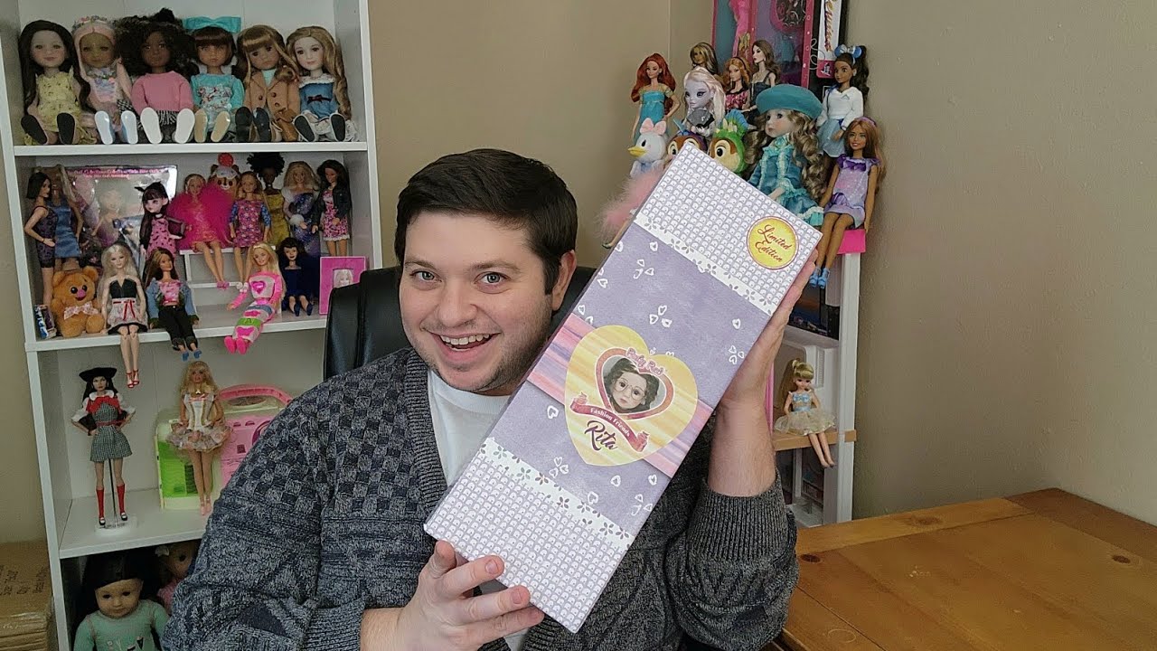 Opening Rita from Ruby Red Fashion Friends - YouTube