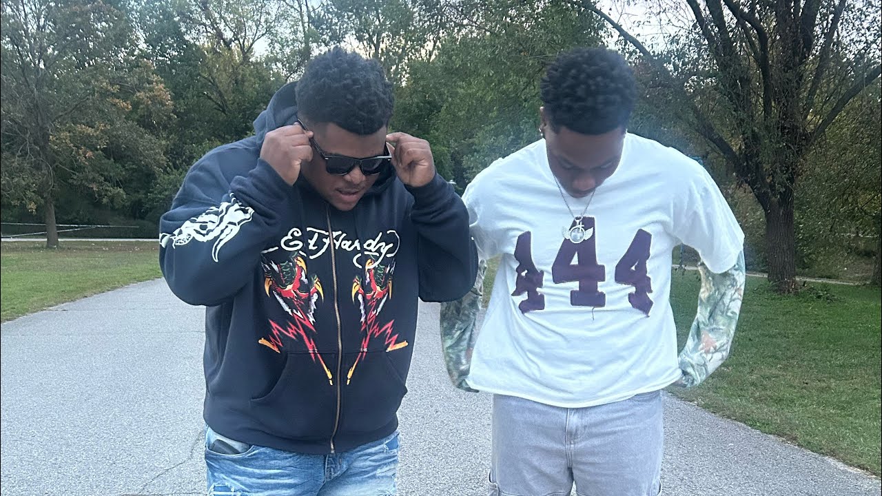 1v1 Vs Lil Meechie 🪖 - YouTube