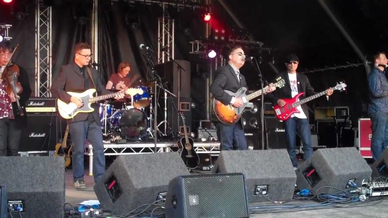 The June Brides - I Fall - Indietracks 2012 - YouTube