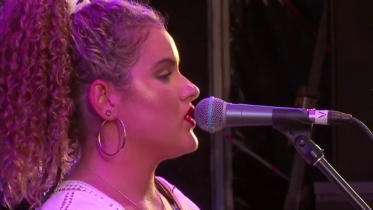 Live Performance at Tamworth Country Music Festival - YouTube