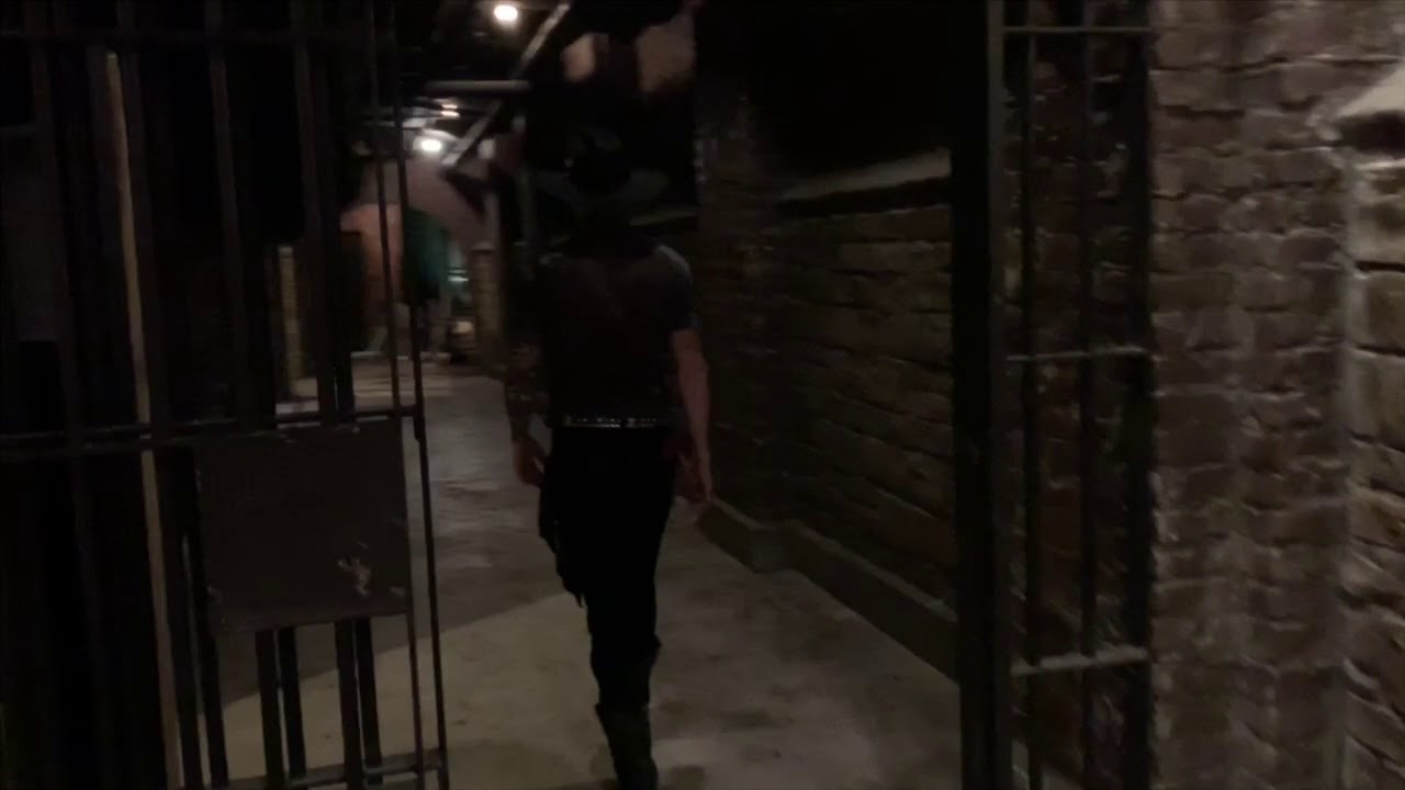 Silence of the Lambs Hannibal Lecter Cell The Hollywood Museum - YouTube