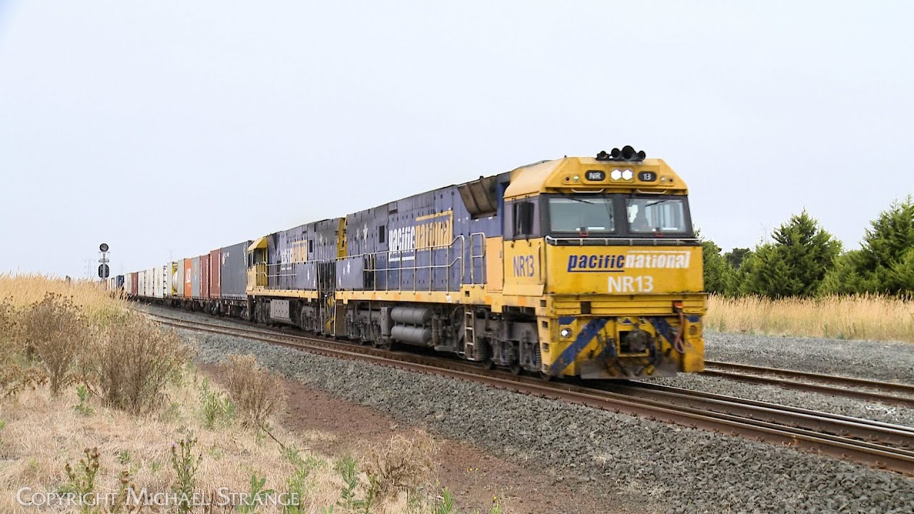 3PM7 Pacific National Container Train With NR13 & NR114 (20/1/2023 ...