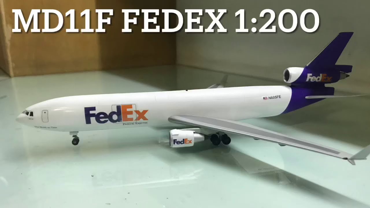 FedEx MD11F model scale 1:200 Hasegawa - YouTube