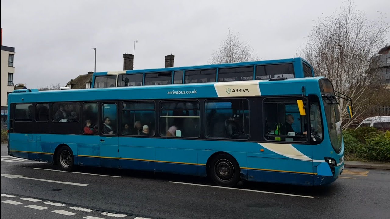 Bus Spotting at Luton Station Interchange (Part 2) - YouTube