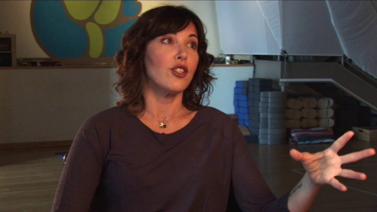 Ally Hamilton - The Right Place to Start - YouTube