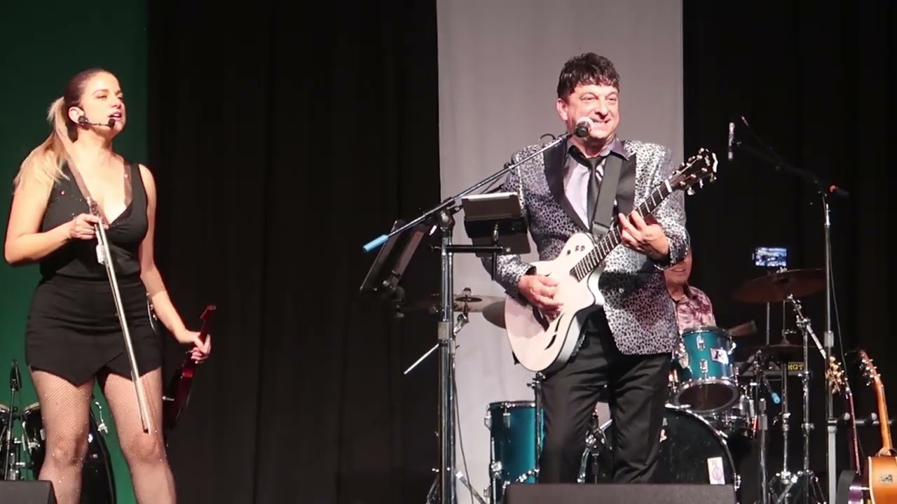 Italian Band and Happy Hour Sharing 意大利乐队和快乐时光分享 MVI 4085 - YouTube