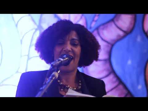 NOITE LITERÁRIA # Poemas de Resistência    Heliene Rosa